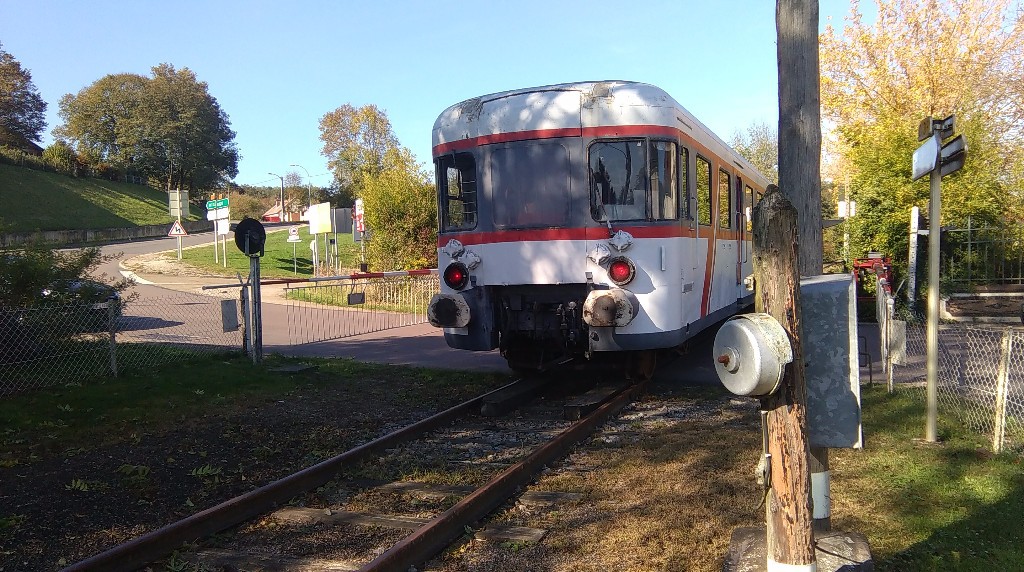 Le Train Touristique du Pays de Puisaye-Forterre